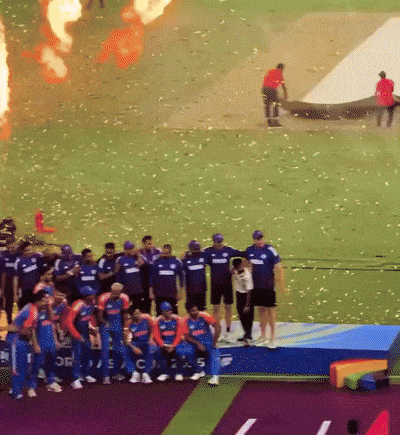 Trophy GIFs - Desi GIFs Collection | देसी GIFs দেশী GIFs தேசி GIFs देशी ...