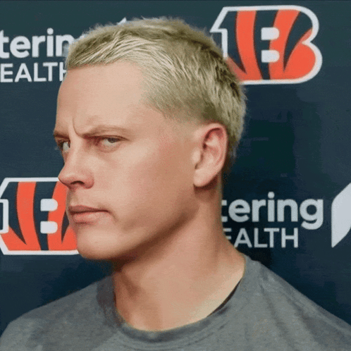 joe burrow side eye gif – Trending GIF on GifVif